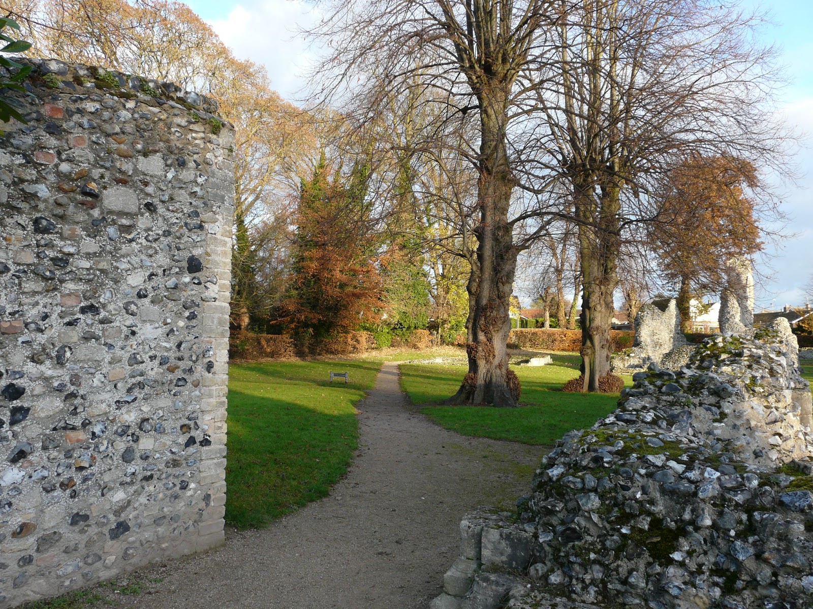 Cindy's Snaps: Thetford Priory, Nunnery Lakes Nature Reserve and ...