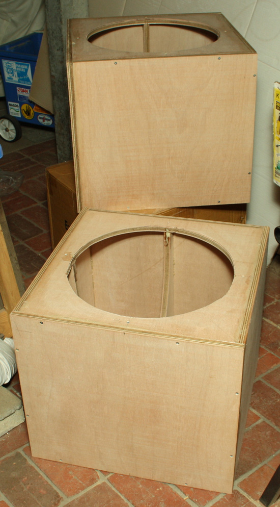 Red Spade Audio: More progress - AE TD18 bass bins and F20 bass horn