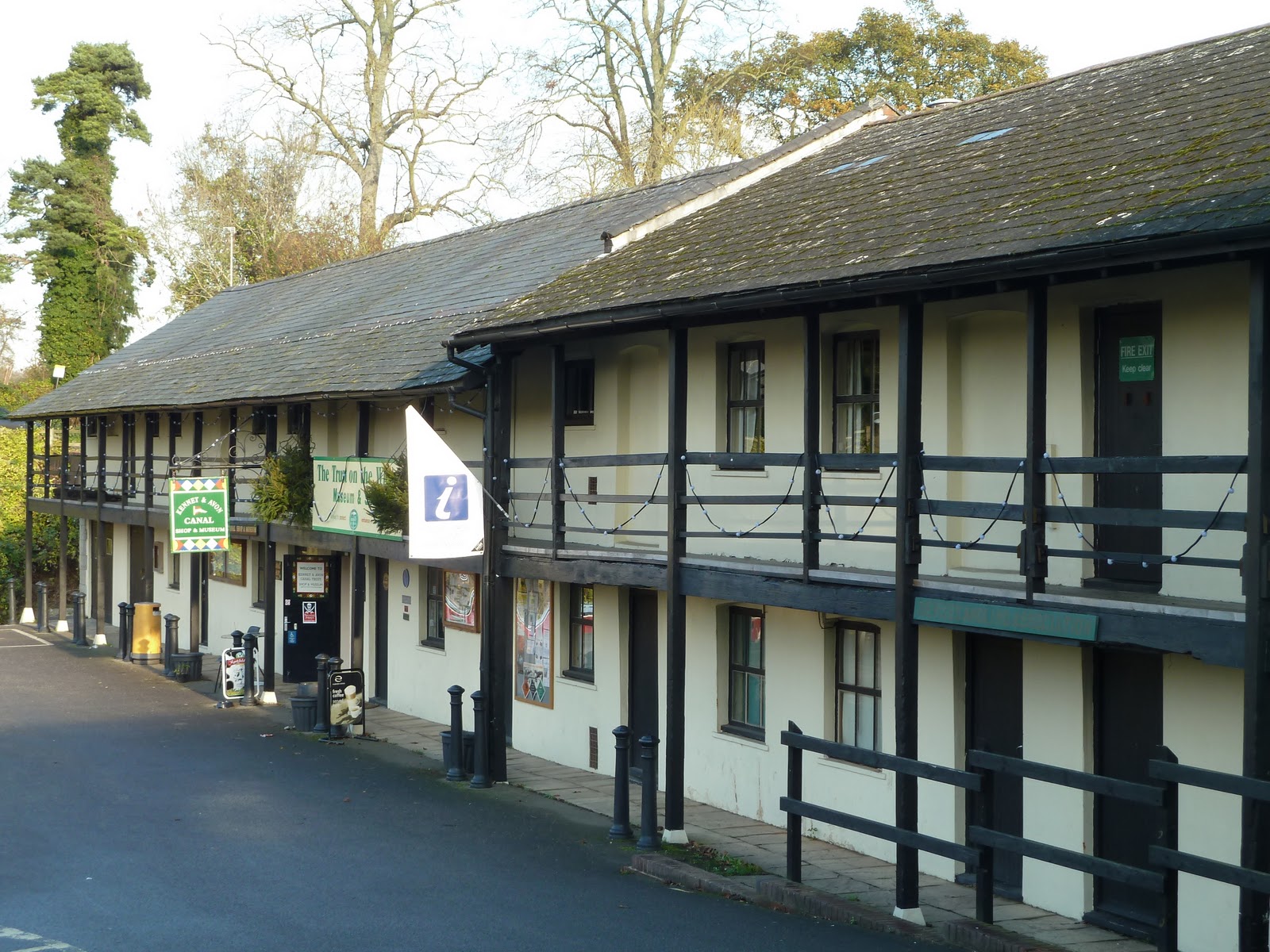 Devizes Days in Words and Pictures 2015: The Wharf Theatre beside the ...