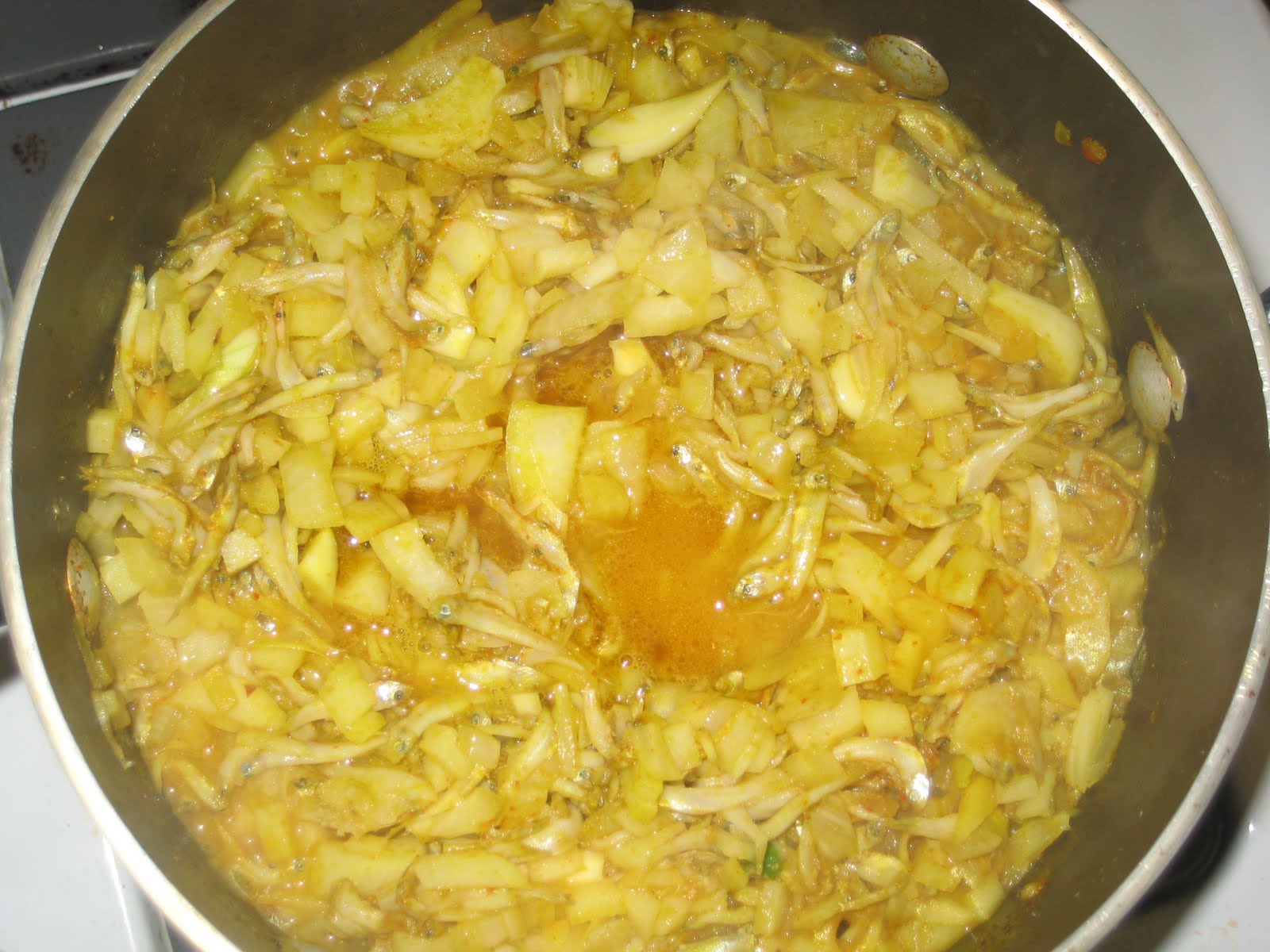 Small Tiny Whitebait Fish Curry (Keski Fish Curry) ~ Lucky's Recipes