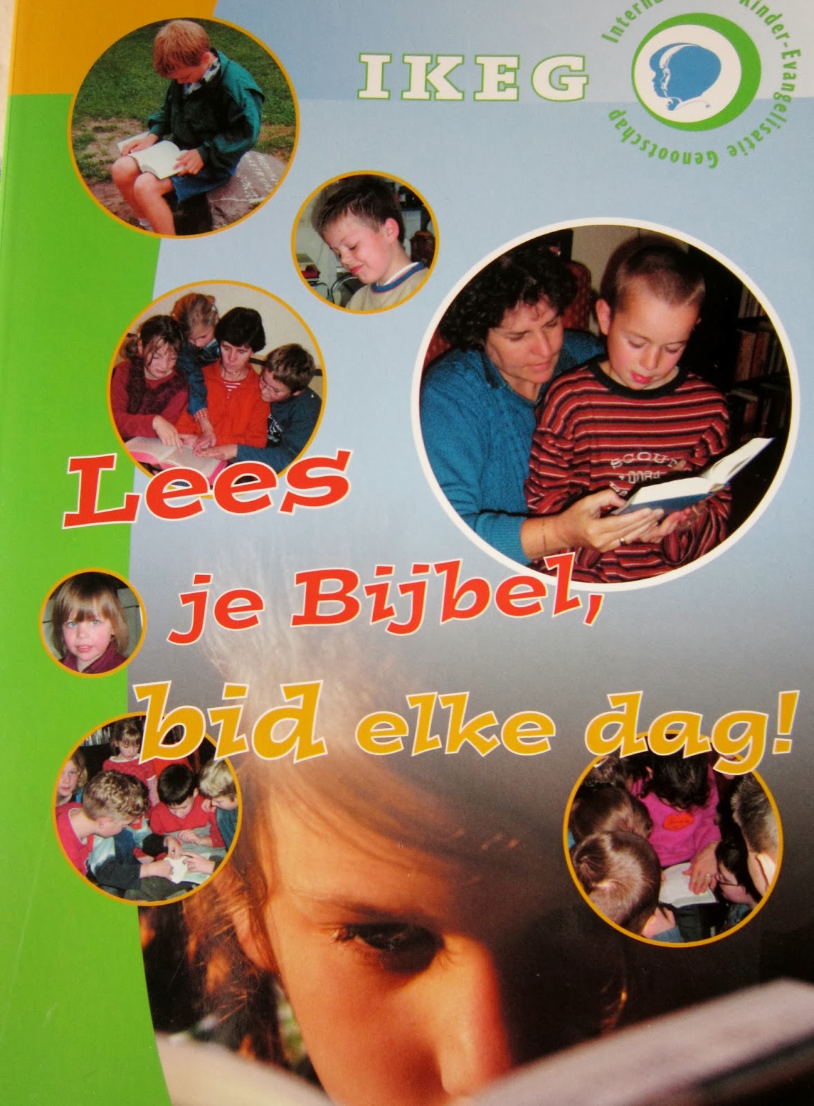 Family Nights: Boek: Lees je bijbel, bid elke dag!