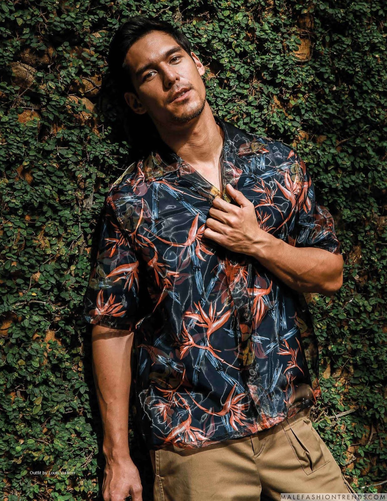 Richard Kyle viste looks dinámicos para DA MAN Magazine en su número de ...