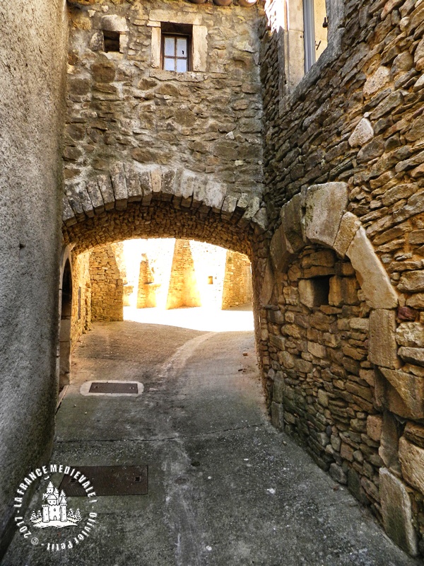 LA FRANCE MEDIEVALE: SALAZAC (30) - Village médiéval