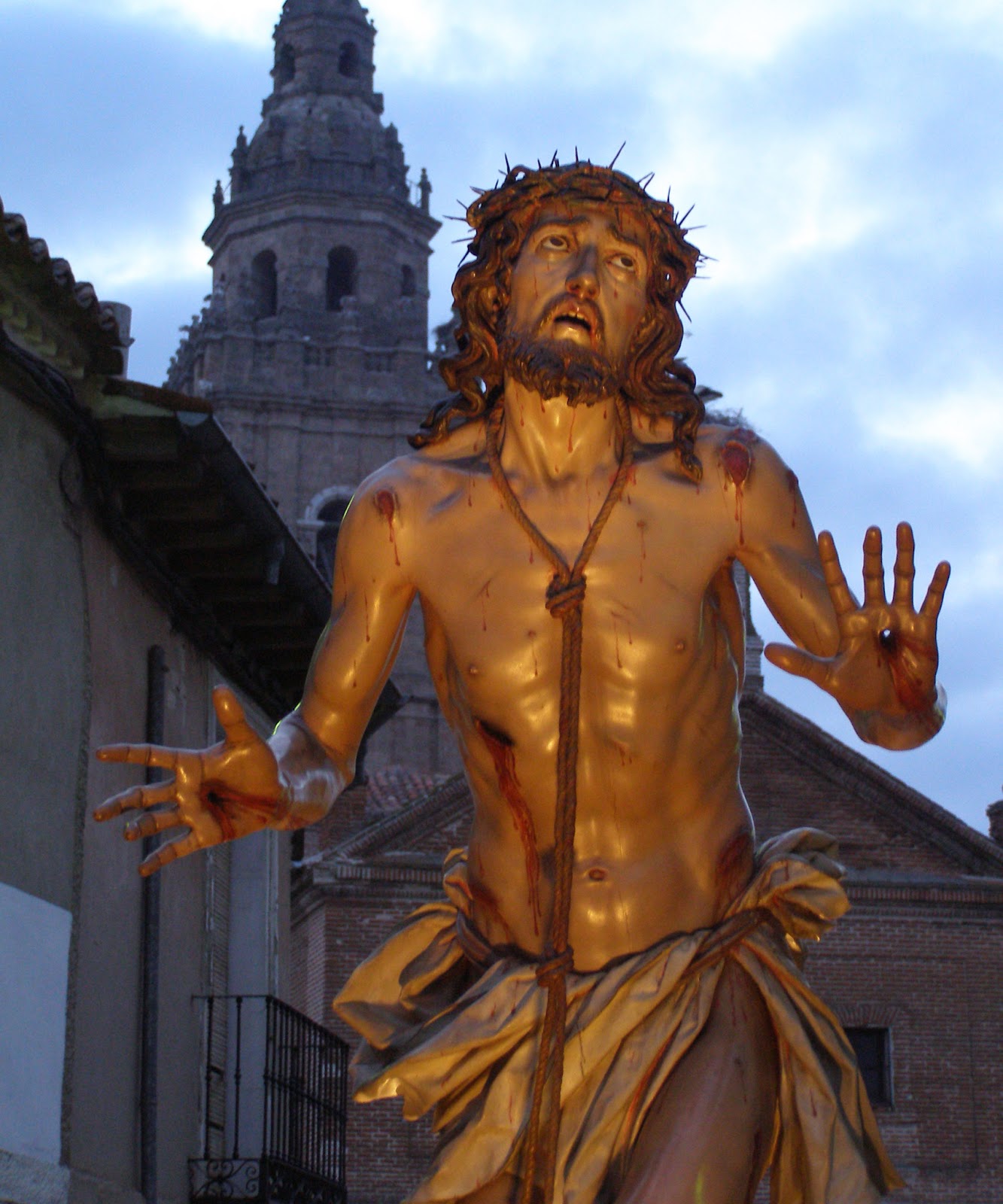 SEMANA SANTA NAVA DEL REY: LA PASIÓN SEGÚN NAVA.