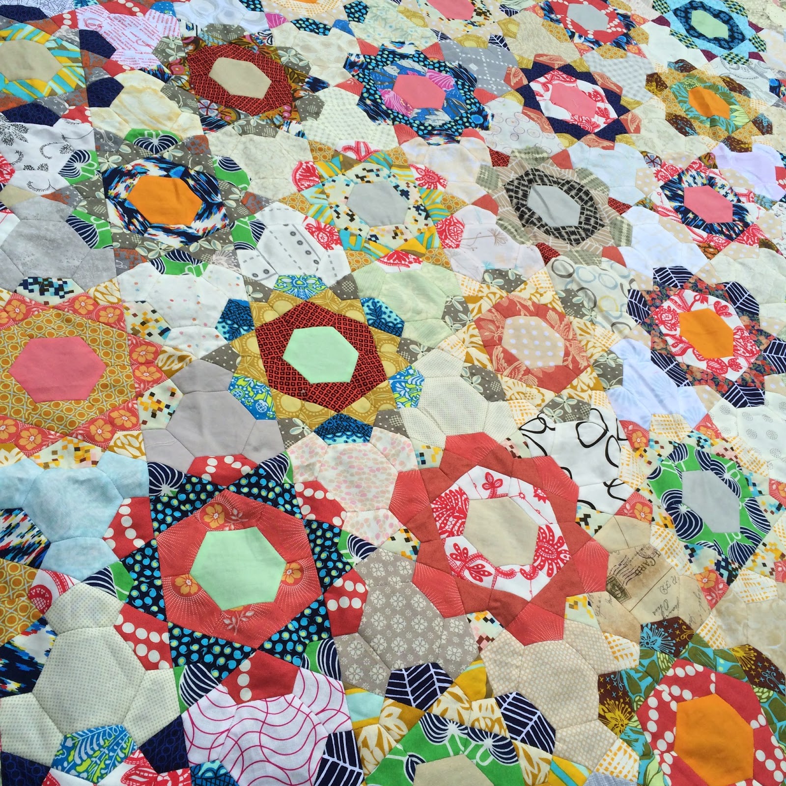 My rose star quilt top / CHARM ABOUT YOU