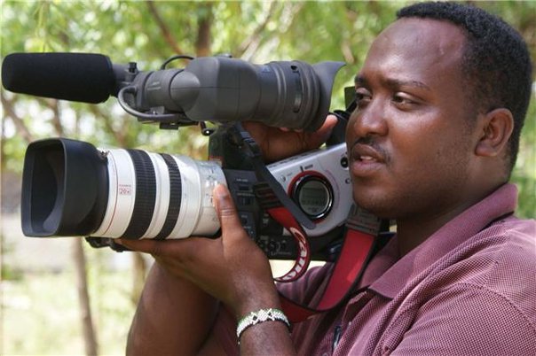 WRITE PARAGRAPHS: A STROLL WITH LIBAN RASHID (For World Refugee Day)