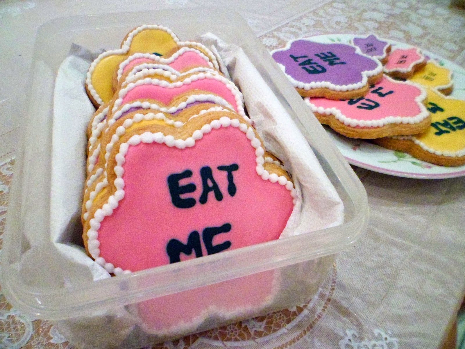 Alice in Wonderland Eat Me Biscuits