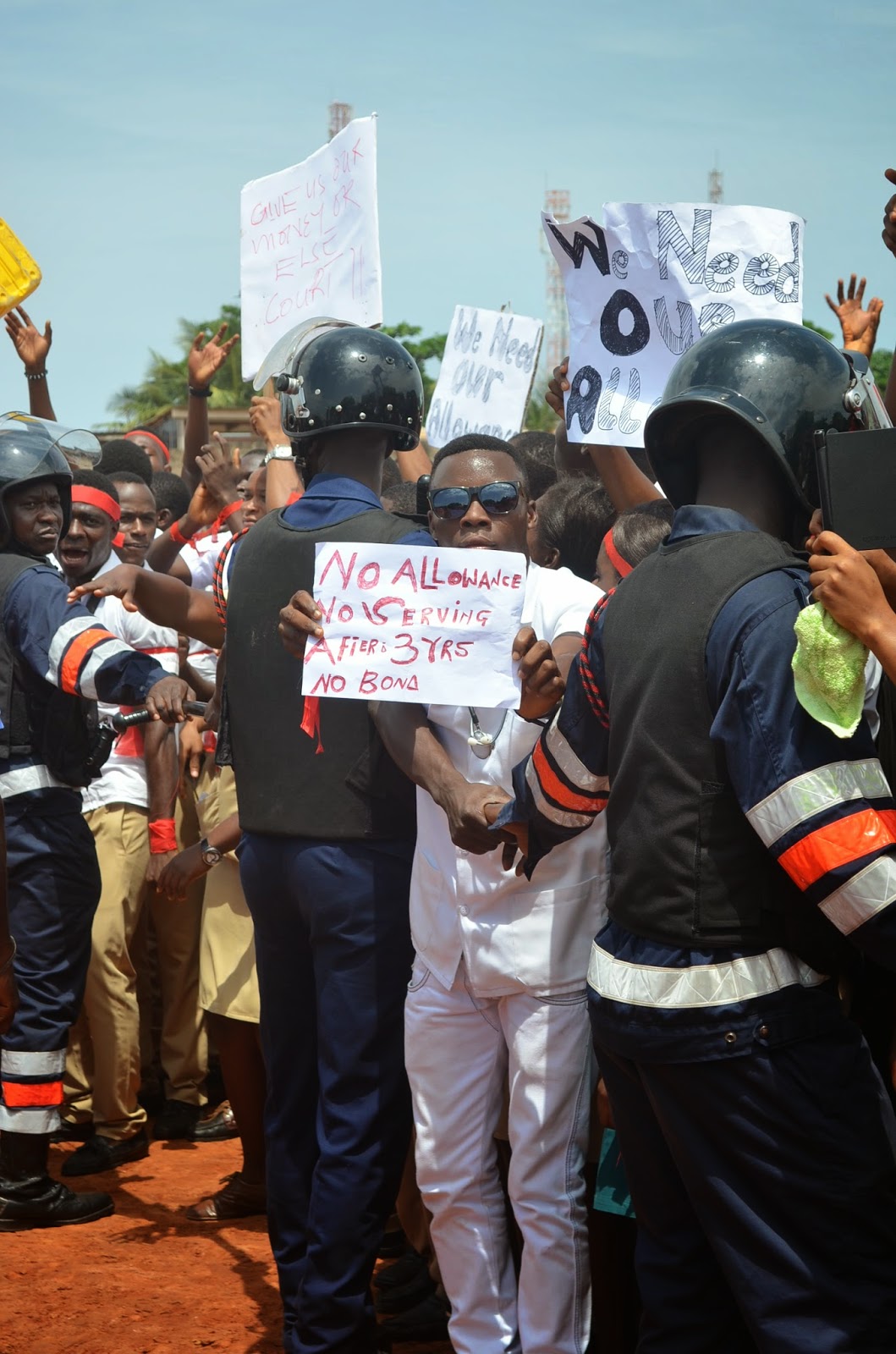 Ghana 2014: Nurses Protest Over Allowances and I Just Kind of Tag Along