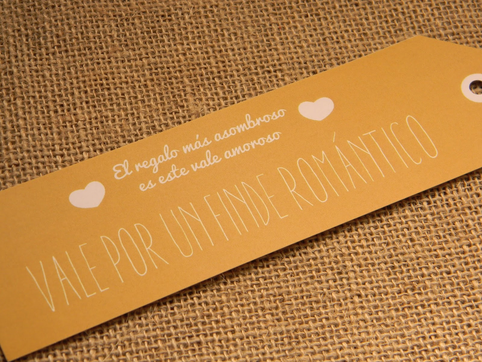 Vales de San Valentín . Que se besen