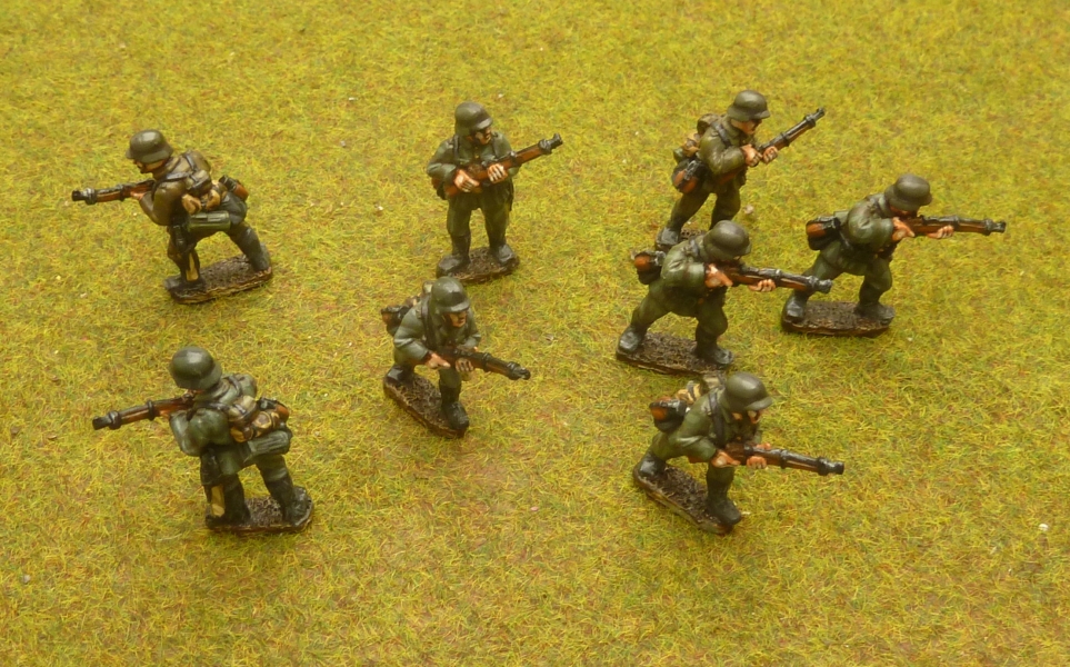 Lace 'n Big Hats: 28mm WW2 Germans (Crusader miniatures)