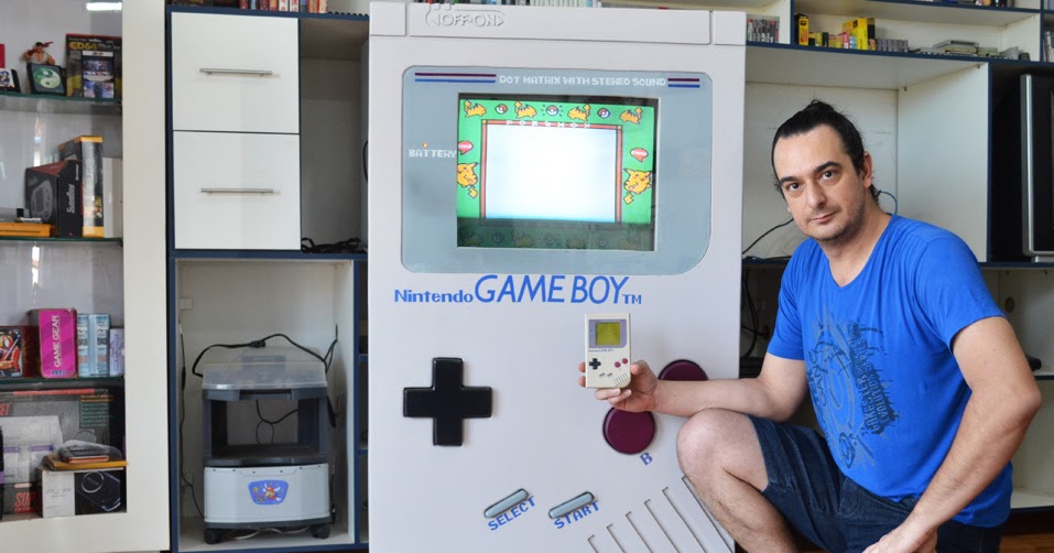 Brasileiro fã de videogames retrô constrói Game Boy gigante - Nintendo ...