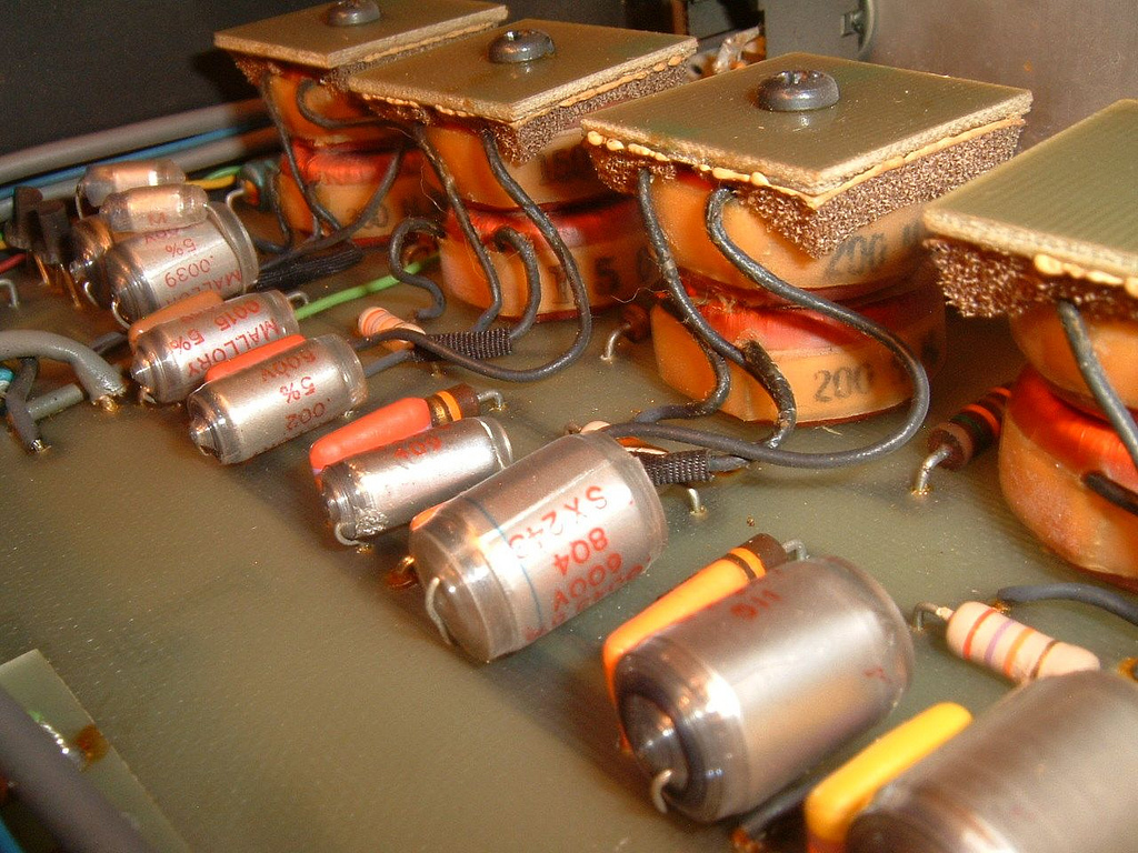 MATRIXSYNTH: Moog 907 Fixed Filter Bank