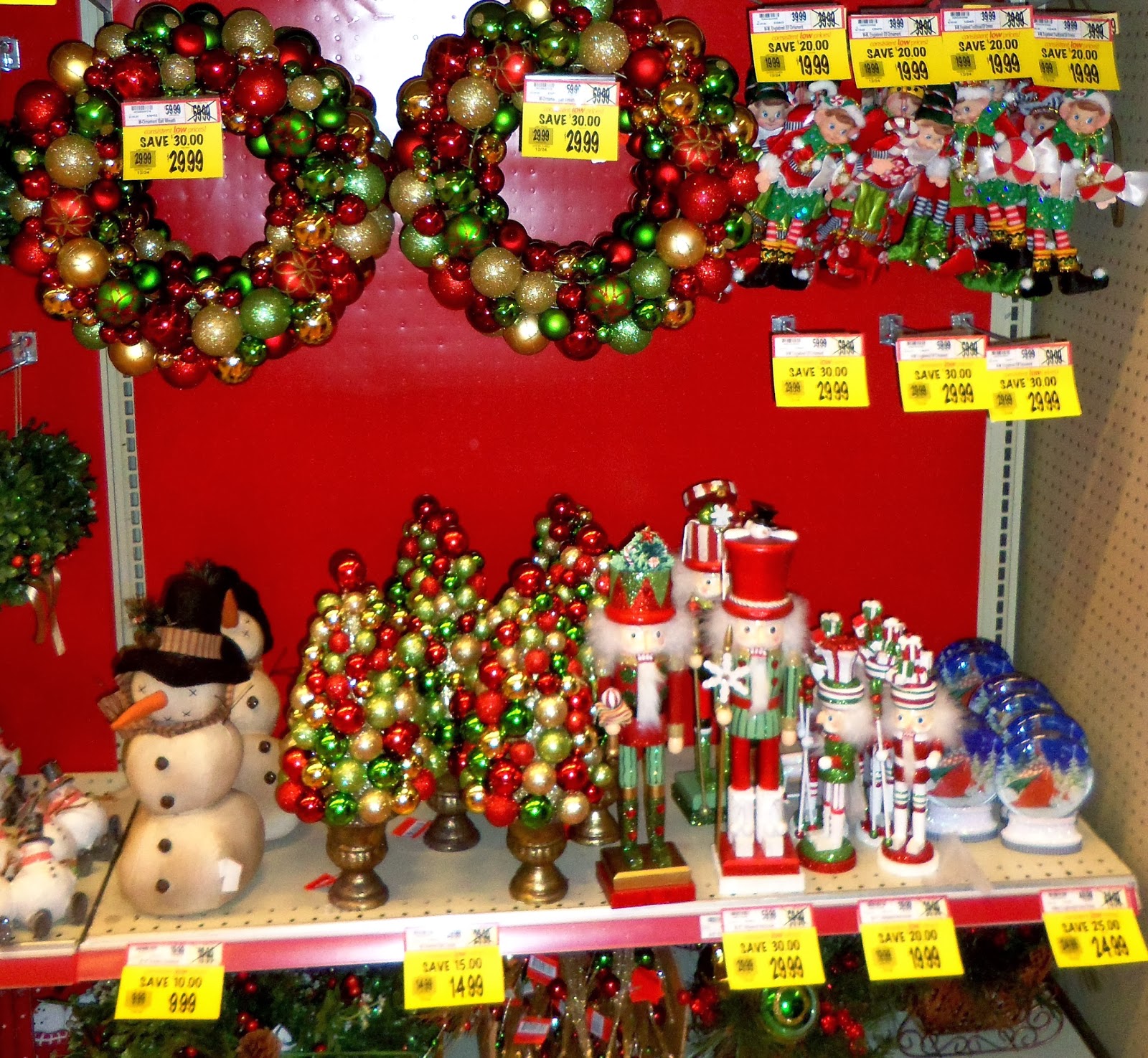 A DEBBIE-DABBLE CHRISTMAS: Christmas in the Stores: Wegman's & Kohl's