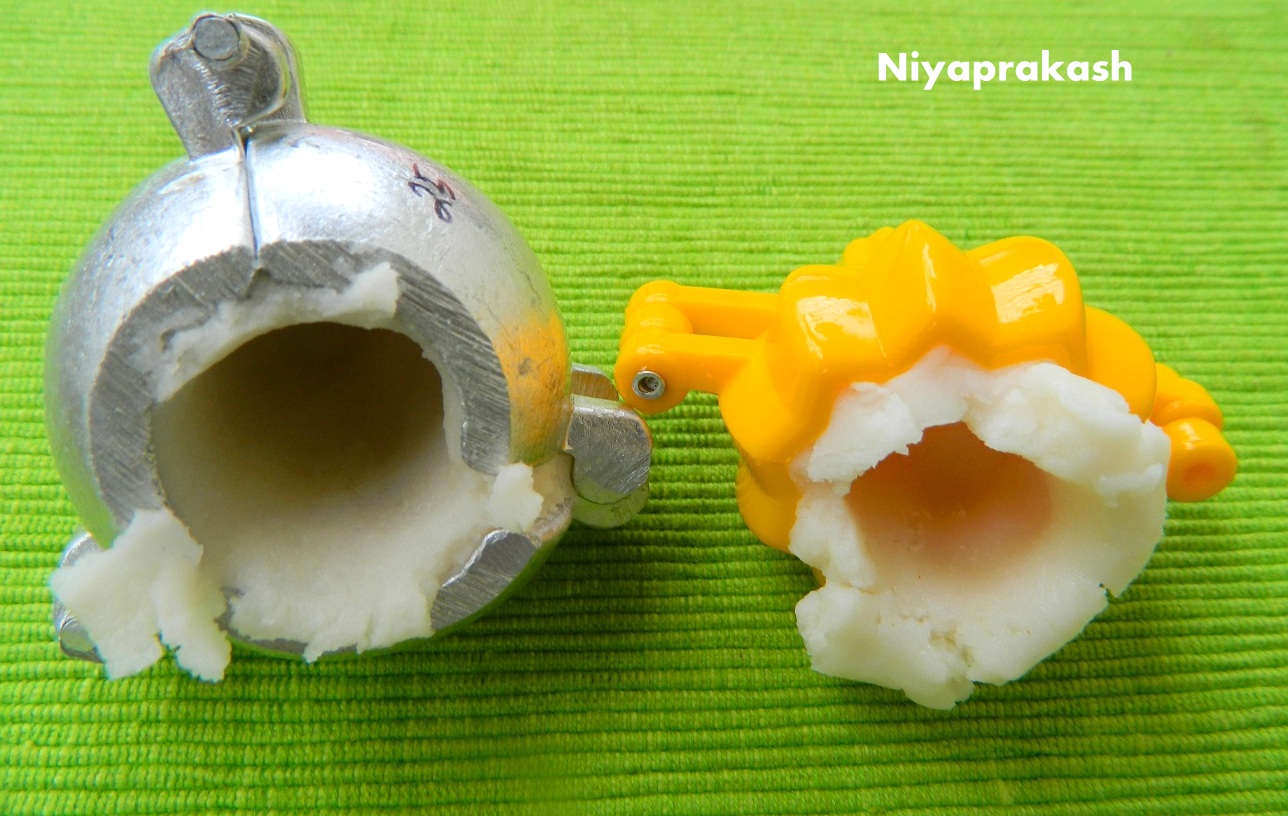 Niya's World: How to prepare Modak using Modak Mould?