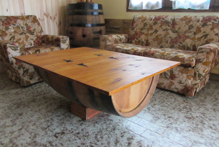 MUEBLE TONEL: Ideas para decorar con toneles o barricas de vino