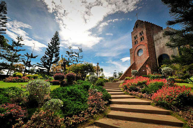 Tagaytay Weddings: The Transfiguration Chapel, Caleruega
