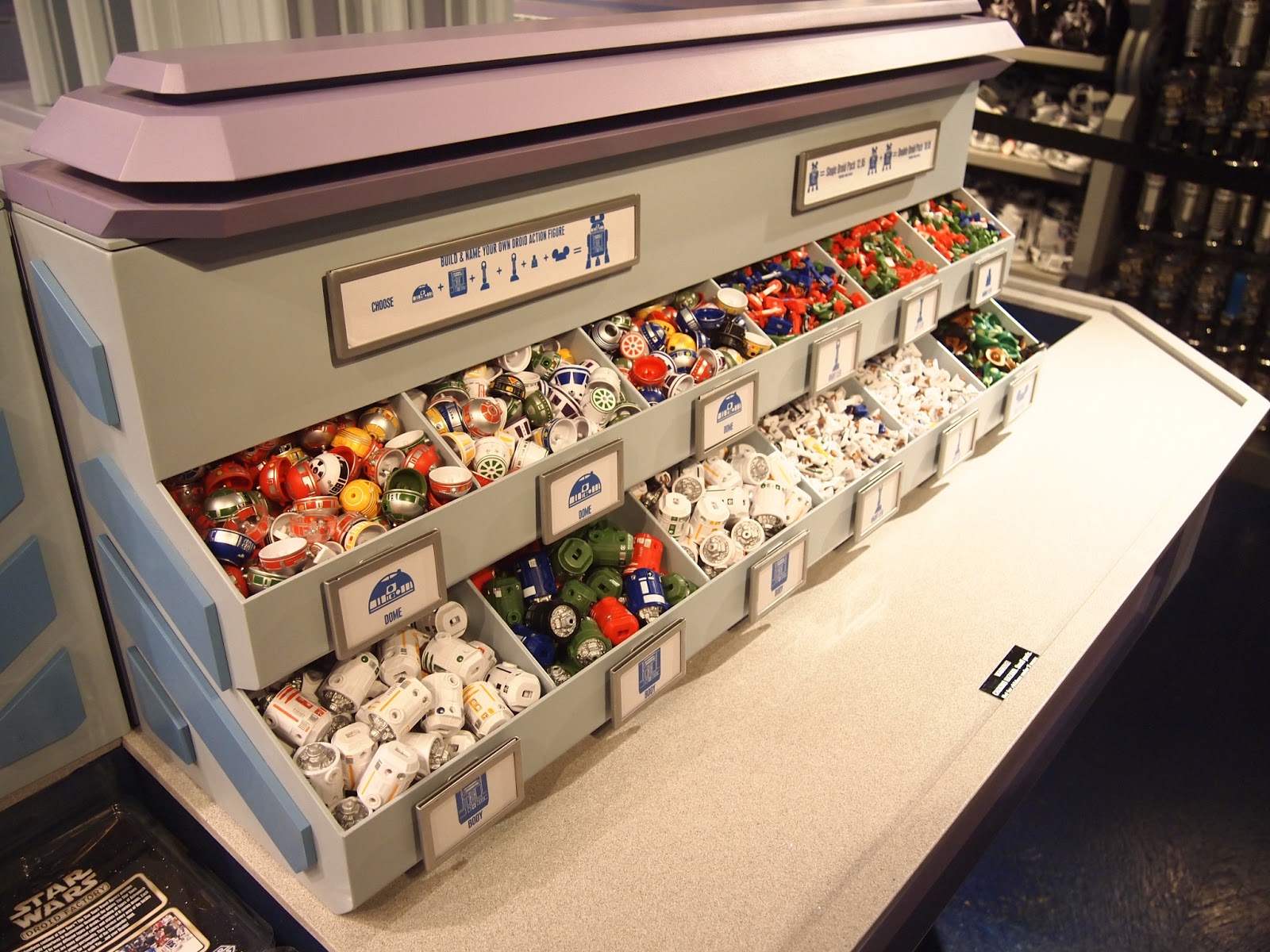 Sasaki Time: Review: The Star Wars Droid Factory at Disneyland!