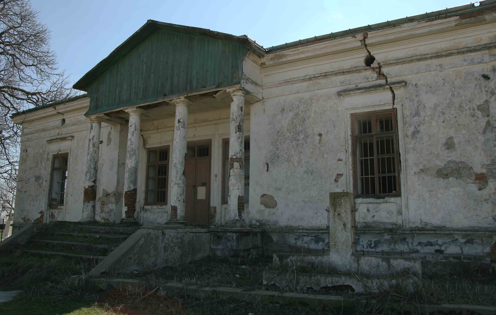 Biserica Duminica Tuturor Sfintilor din Miron Costin-Neamt | Comoara ...