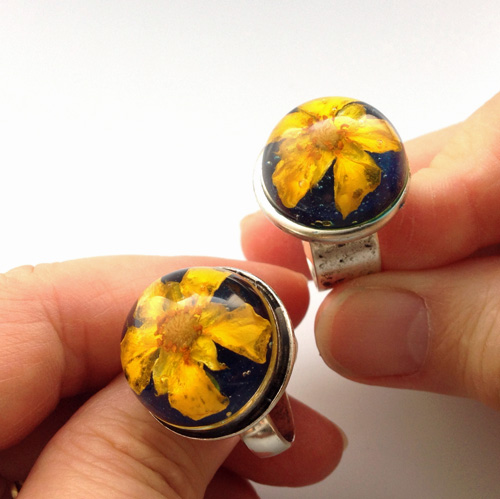 How to Make Real Flower Resin Jewelry - The Beading Gem's Journal