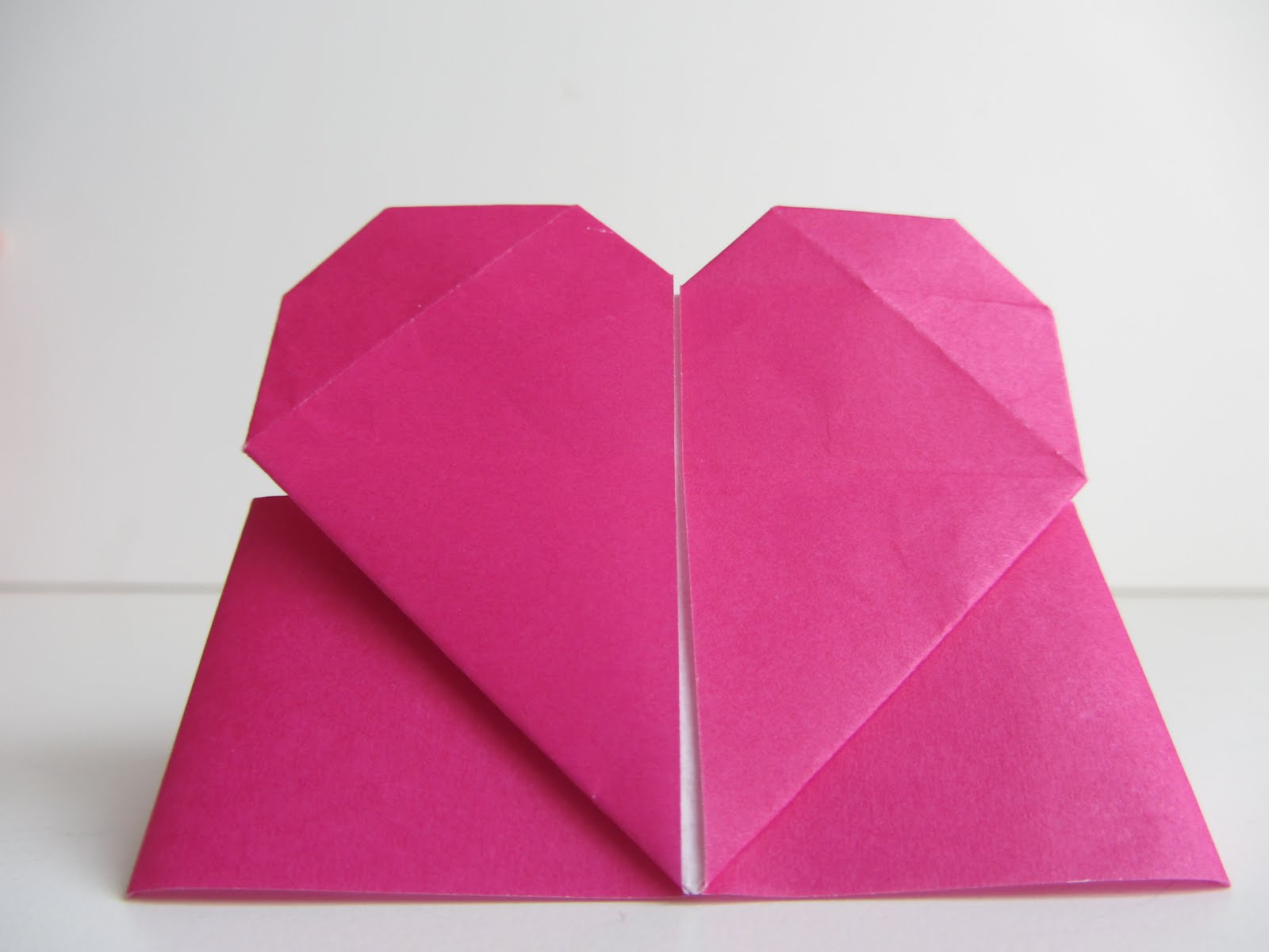 Origami-Instructions.com: Origami Standing Heart