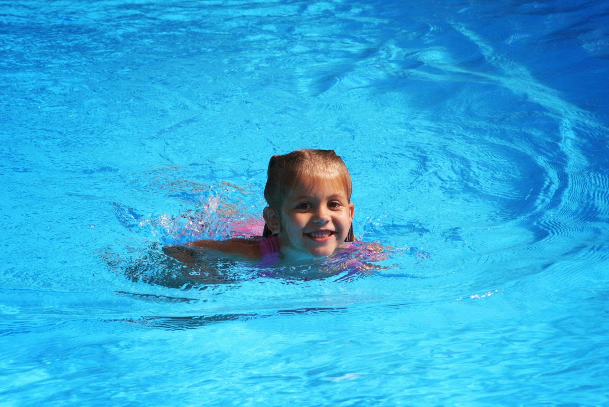 Lueker Munchkins - School & Play: High Dive - Woodland Pool - August 2013