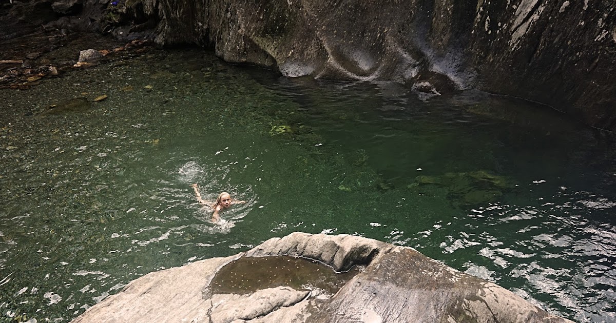 WARREN FALLS - WANDER VERMONT