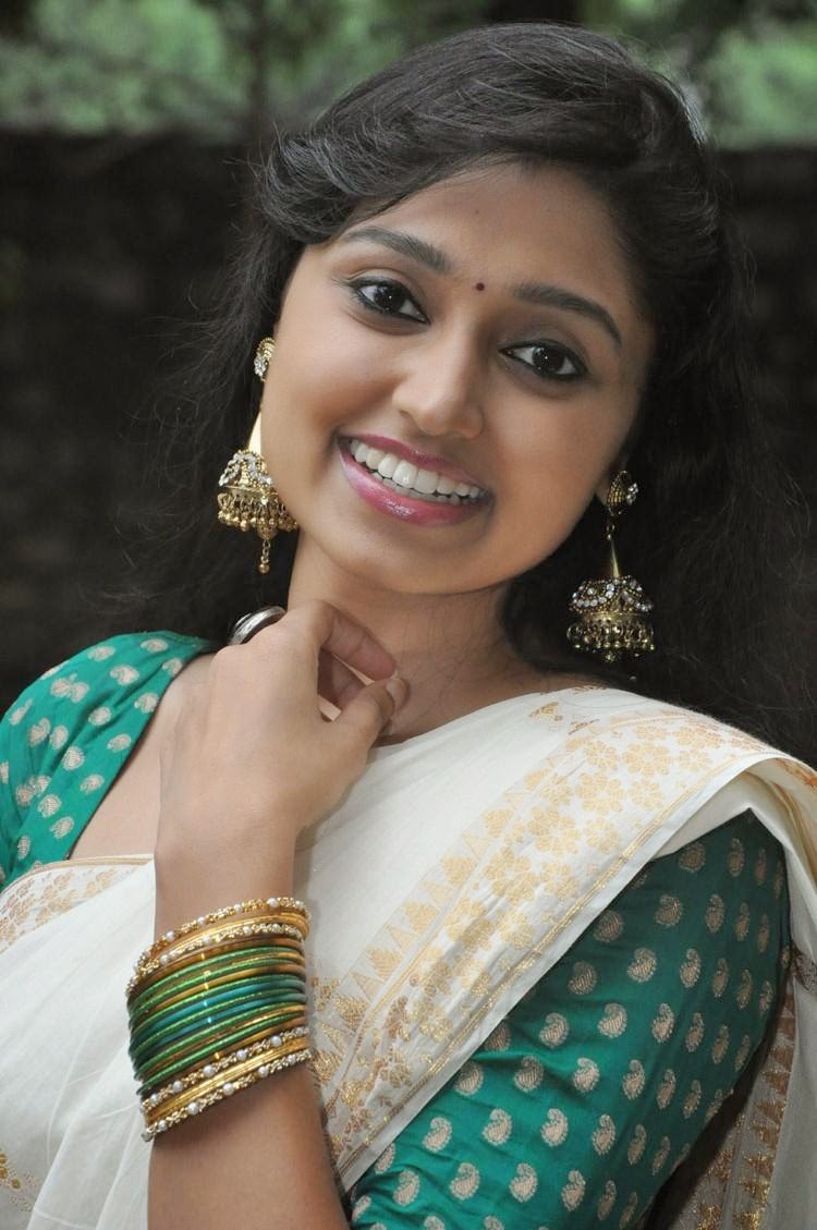 Actress HD Gallery: Sija Rose Cute Saree Photo Stills in ela cheppanu ...