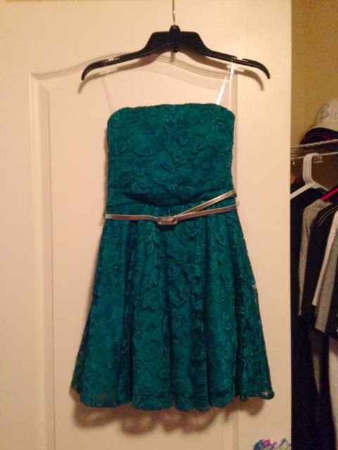 Festive Lace - Green Fashionista