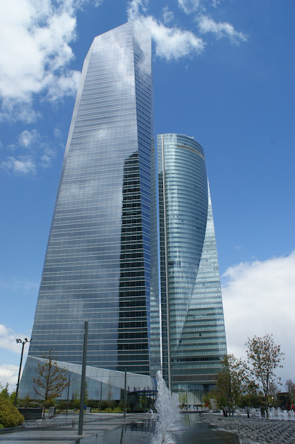 Historias en 3D: Las Cuatro Torres