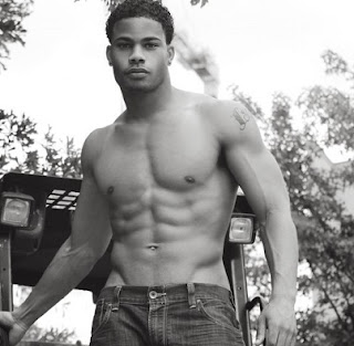 NYSocBoy's Beefcake and Bonding: Black Lightning is Back