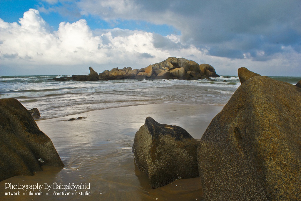 Haiqal Syahid: PHOTOGRAPHY: The Sleeping Rock.