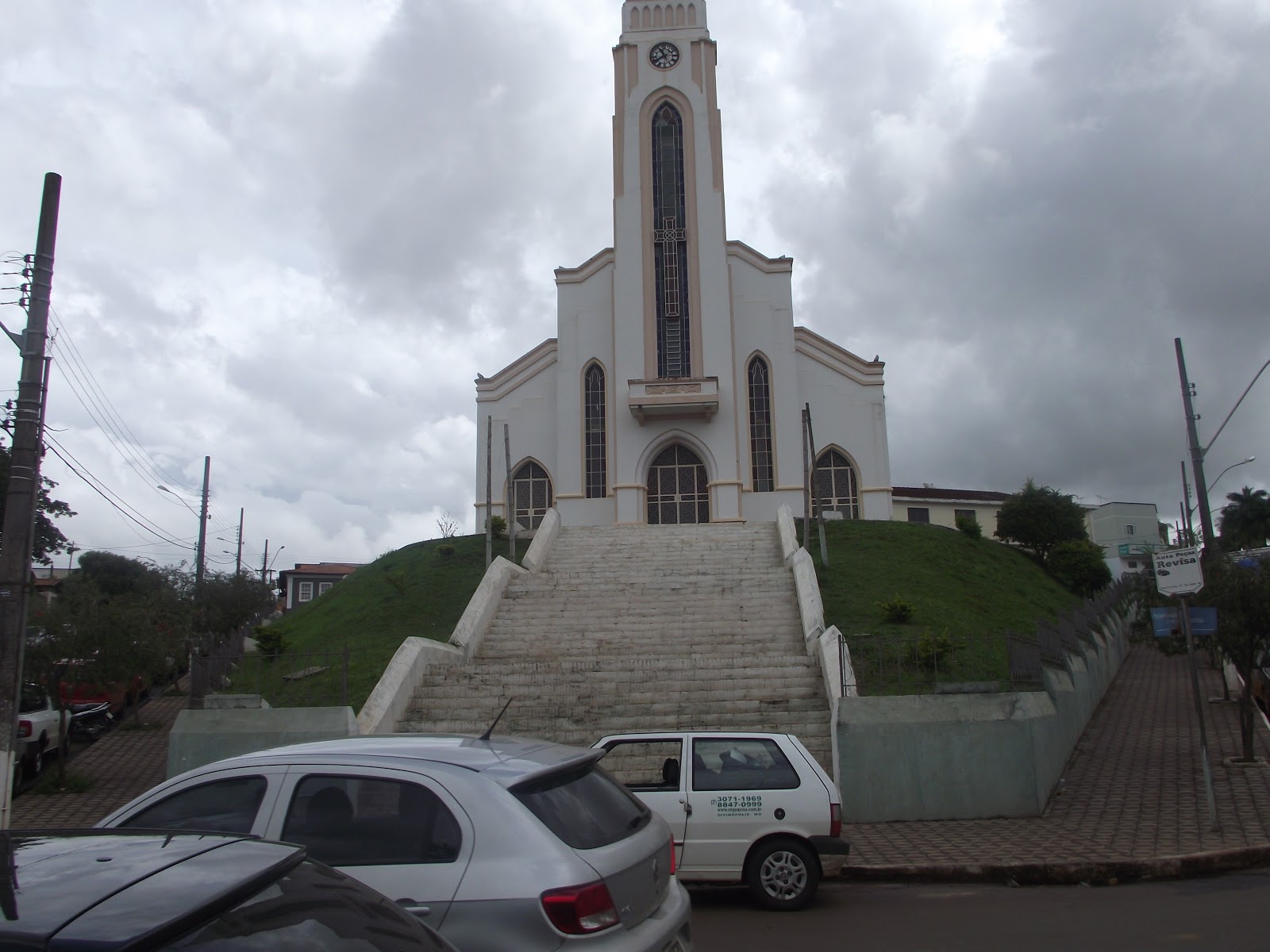 TEMPLOS RELIGIOSOS: SÃO GOTARDO / MG