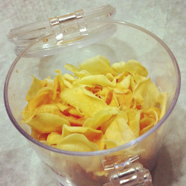 I Need To Tell : The World From My Perspective: Homemade Arrowroot Chips