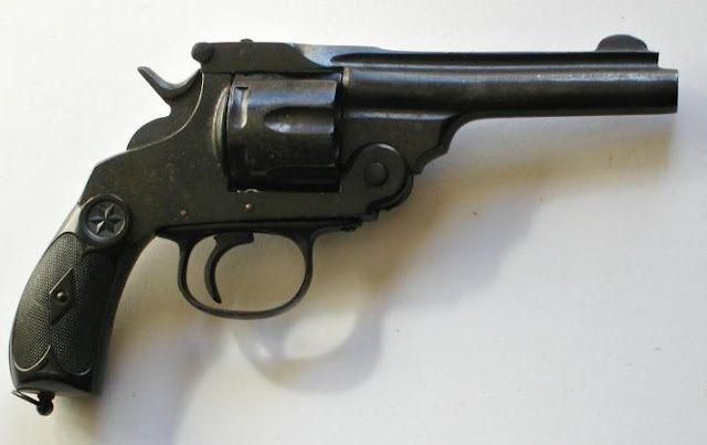 Una historia de la Policía Nacional.: Revólver sistema "Smith Wesson ...
