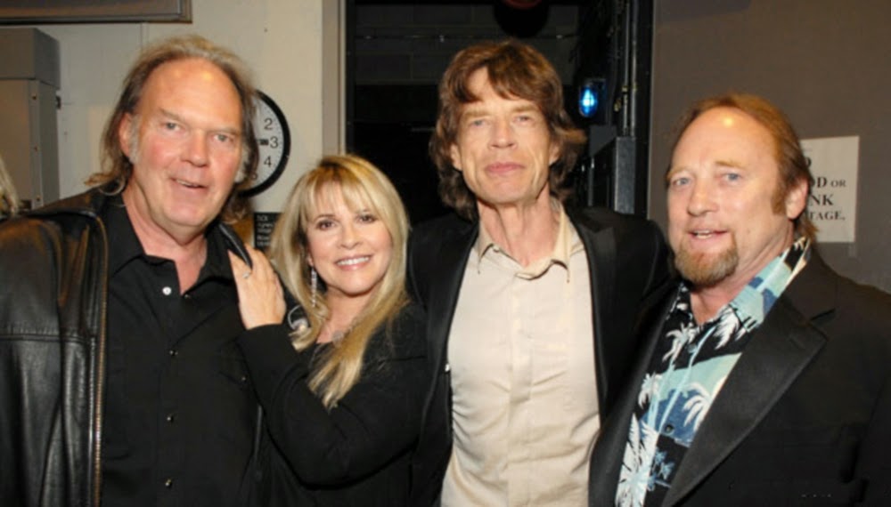 RANXZEVOX: NeiL YouNG, Le LiVRe