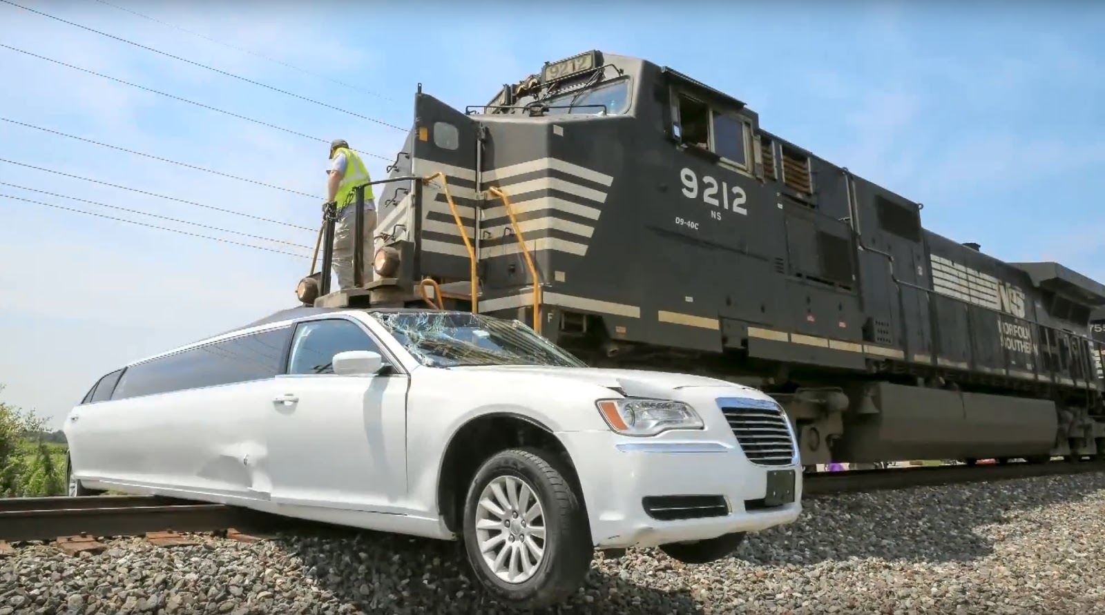 Super stretch Limo gets stuck on the tracks, train comes > General ...