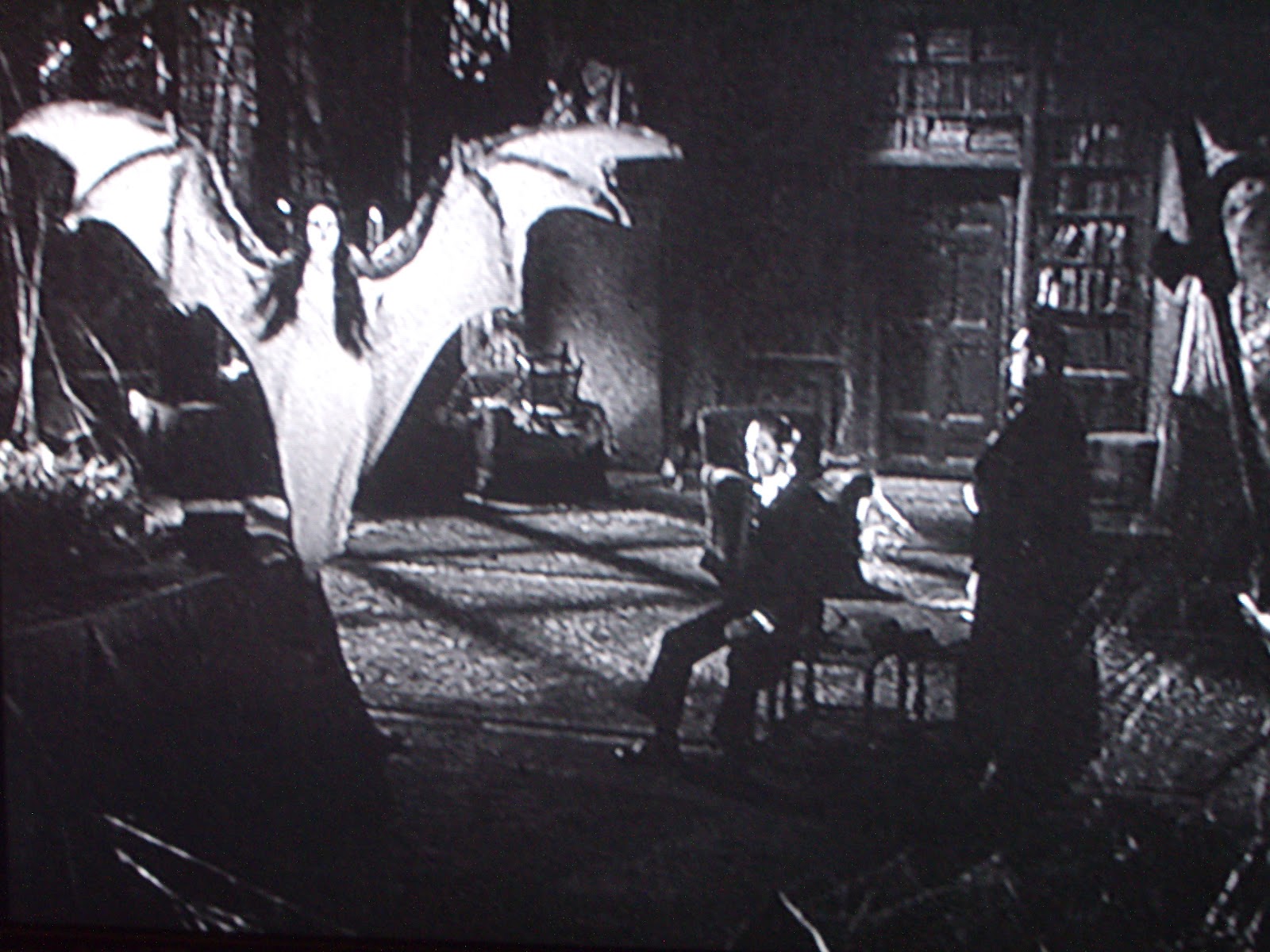 Kiss My Review: Mark of the Vampire - 1935