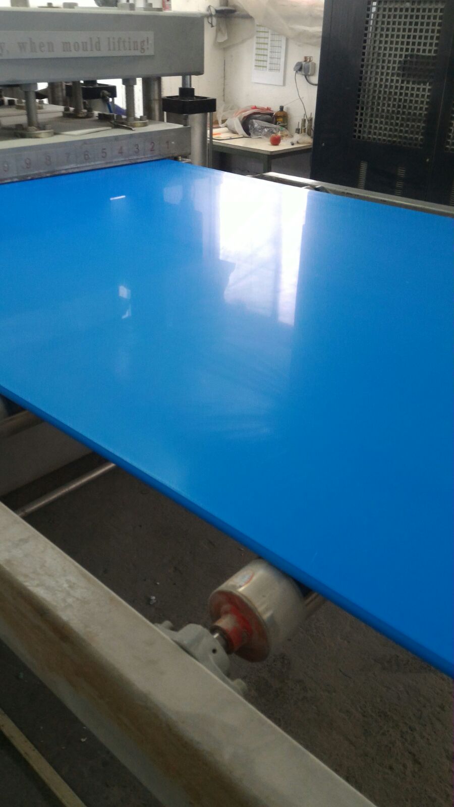 Placi PVC colorate in masa ~ en-bricoflor.ro