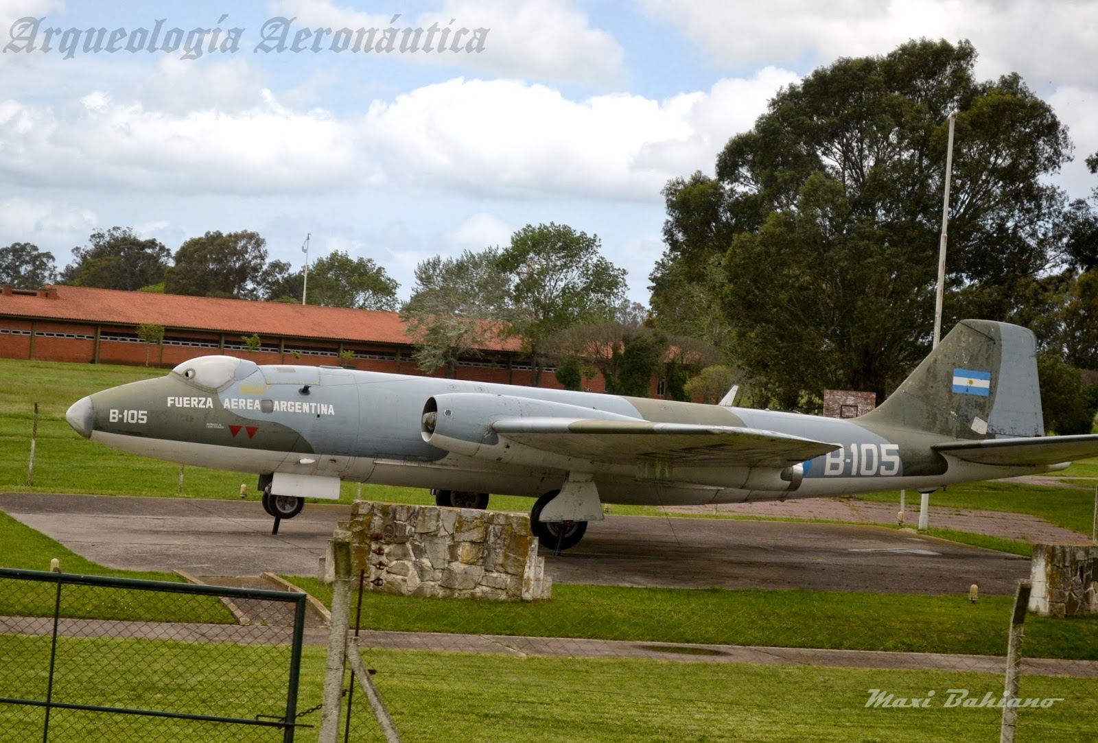 Arqueologia Aeronautica: ENGLISH ELECTRIC Bac B Mk.62 Canberra – Mat. B ...