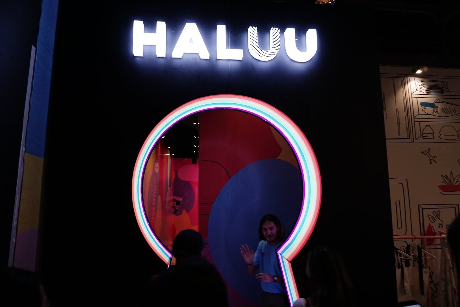 [Art]: Haluu World - Stevie Wong