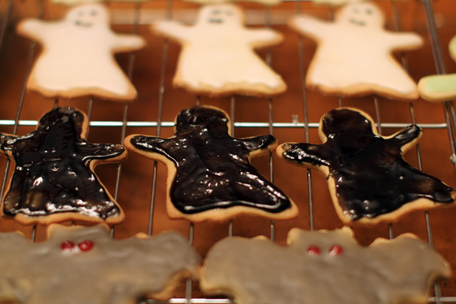 Something wicKED this way comes....: Creepy Christmas Cookies