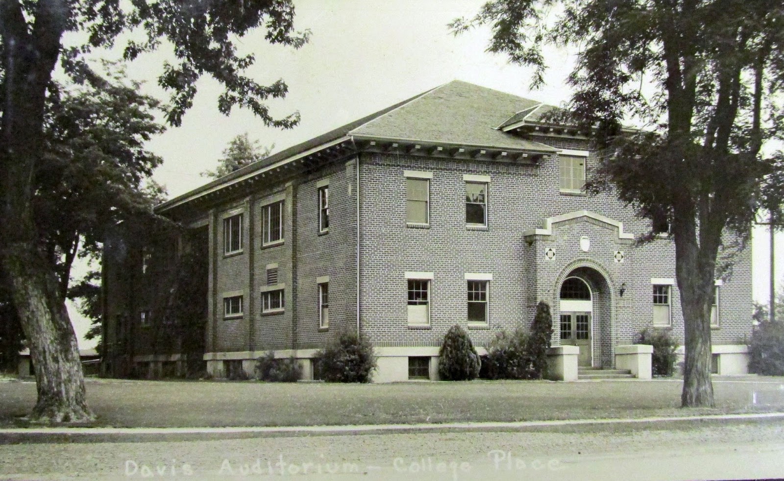 Bygone Walla Walla: vintage images of the City and County (and beyond ...