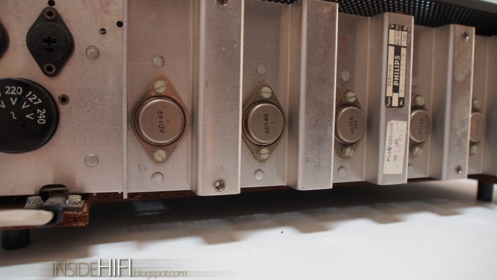Inside Hi-Fi: Philips 919 (22GH919)
