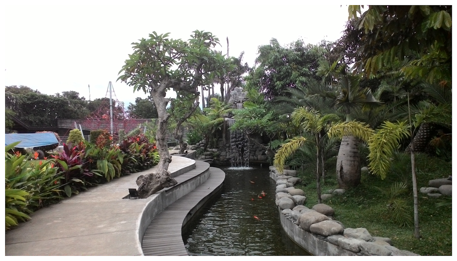 Beyond Walking: Taman Berbayar Modern – Peta Park