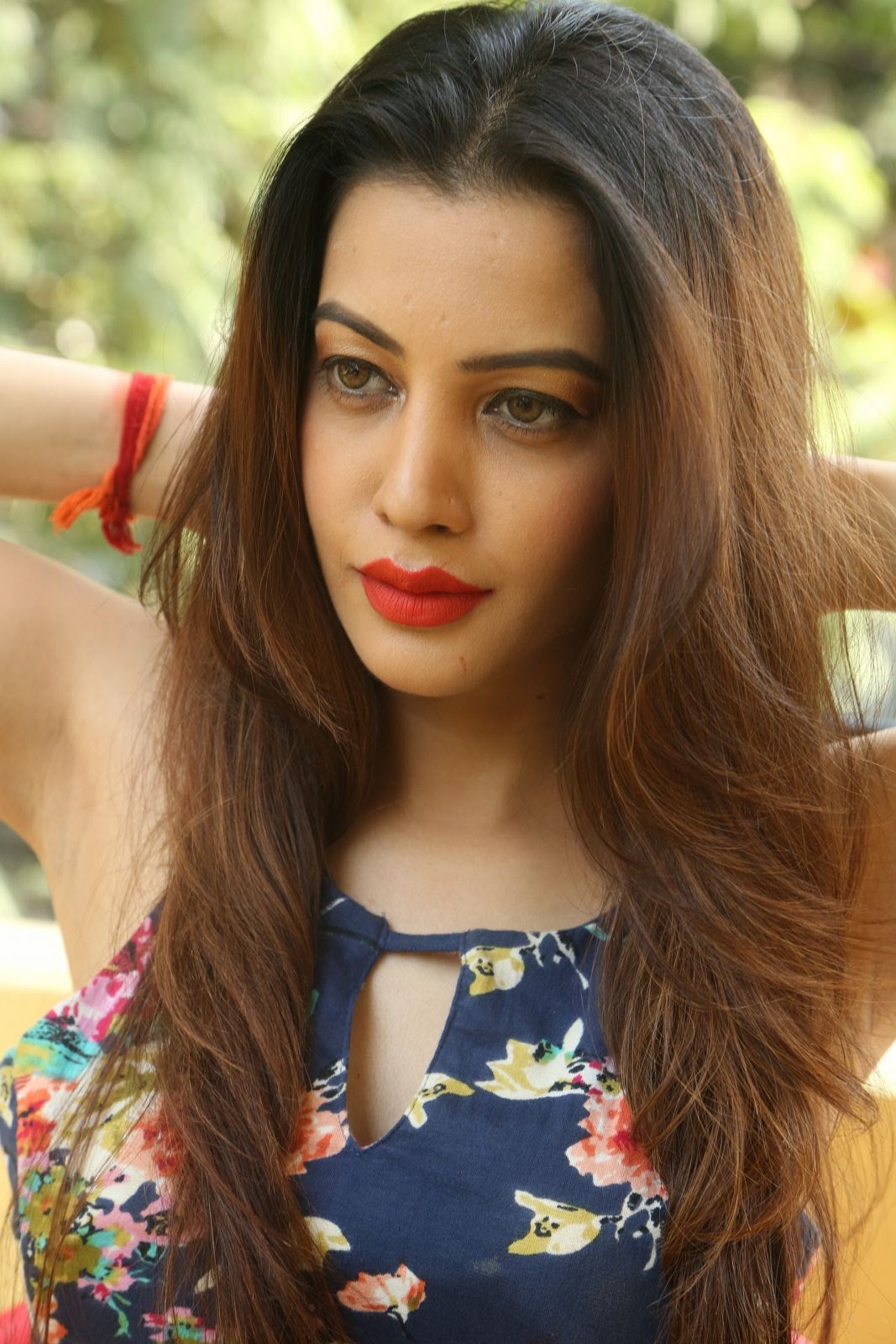 Deeksha panth latest sizzling photo shoot