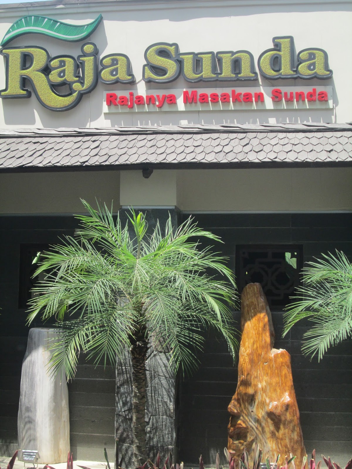 INSPIRING JOURNEY: Raja Sunda Restaurant: Satfisfying Hunger for Food ...