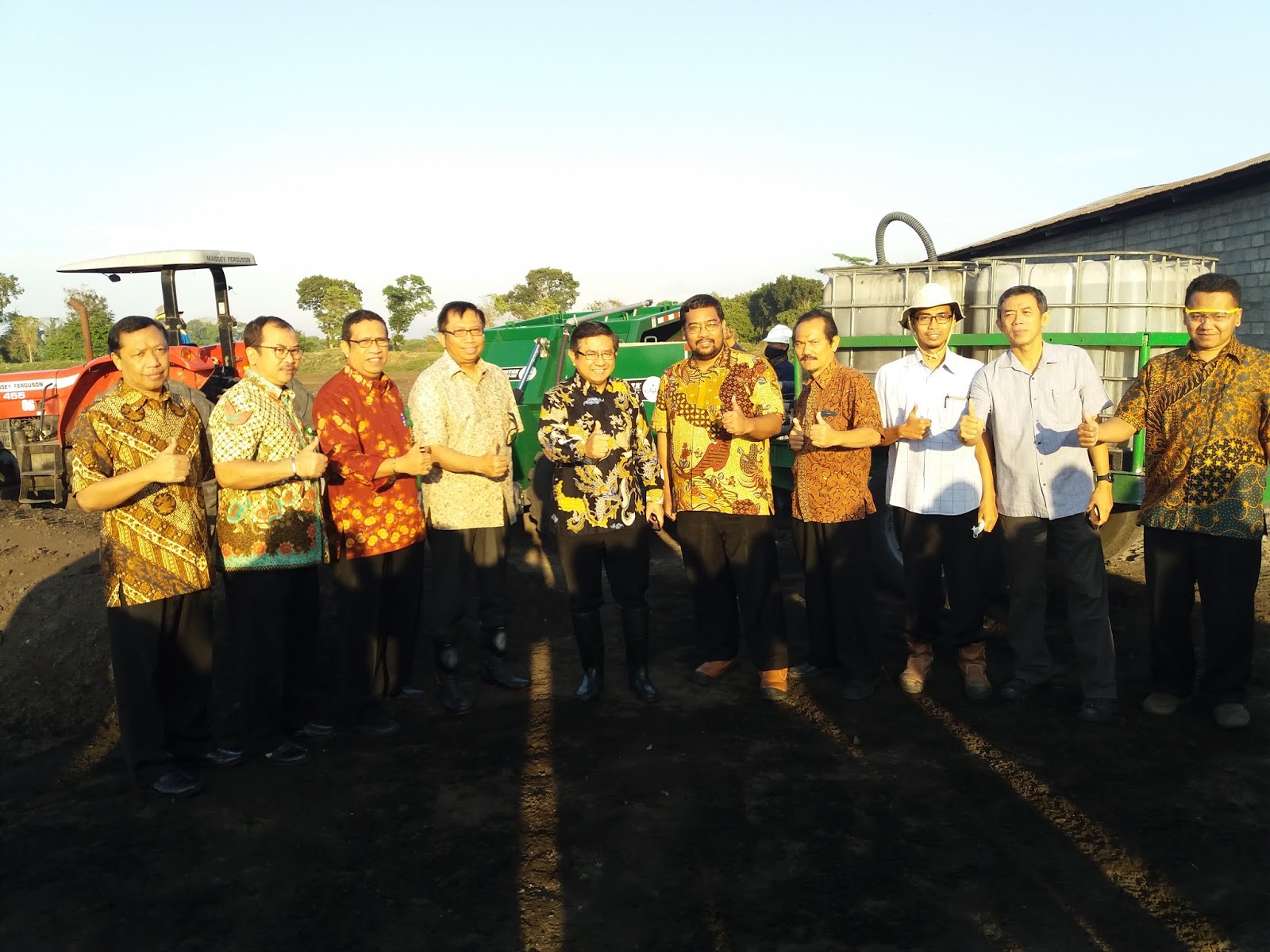 PERESMIAN PABRIK BIO KOMPOS DI HGU JENGKOL ~ Pusat Penelitian Gula