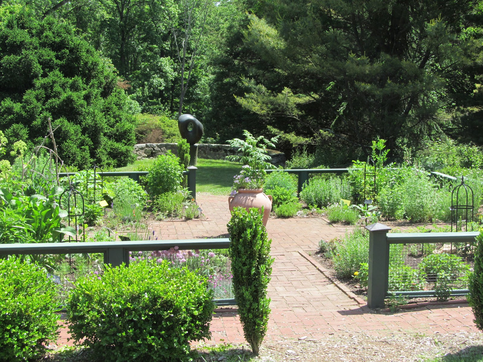 Hudson Valley Free and Fun: Bartlett Arboretum & Gardens