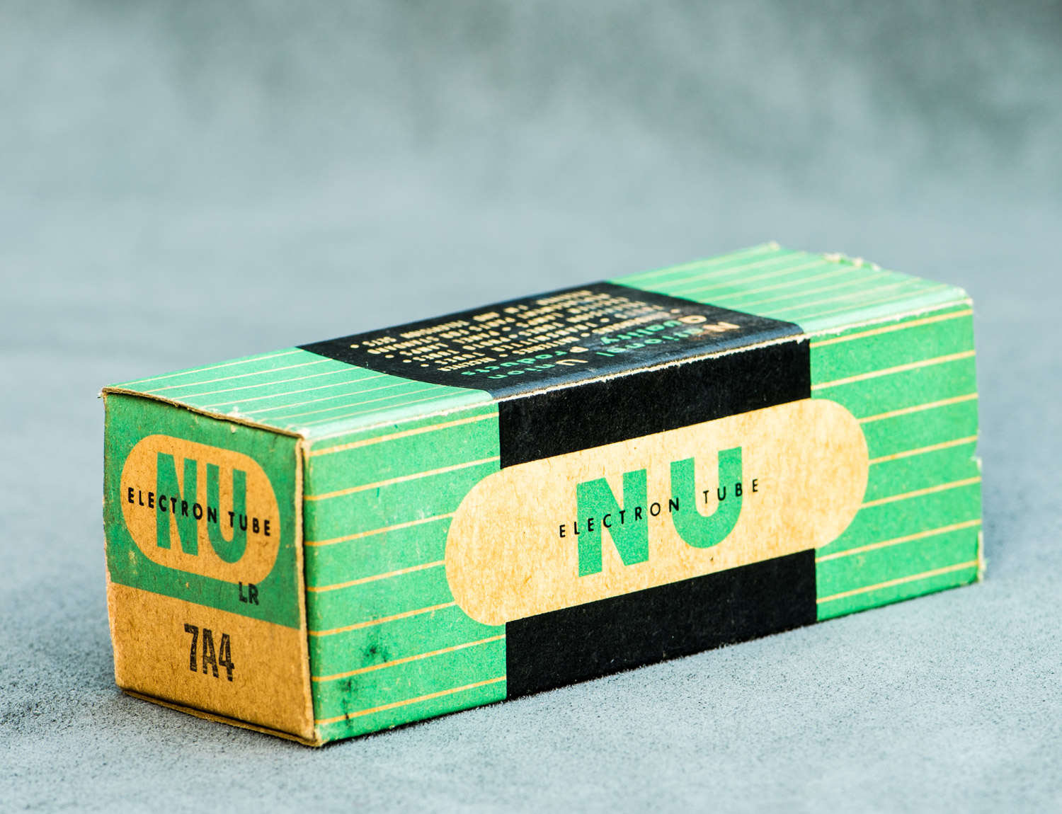 VinylSavor: Tube of the Month : The 7A4