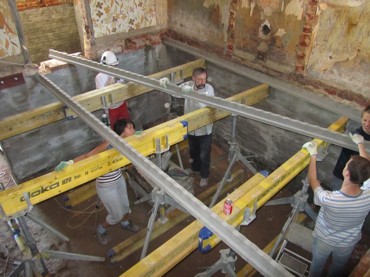 Lusthuizenlaan: Nieuwe vloer - part 1